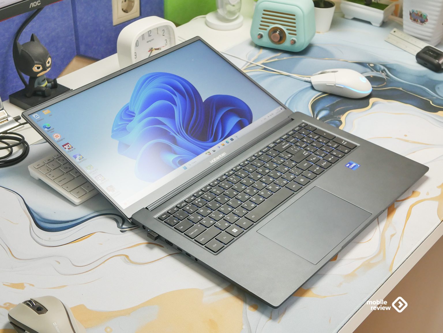 Обзор Maibenben P727 – большой дисплей и тихая работа — Mobile-review.com — Все о мобильной ...