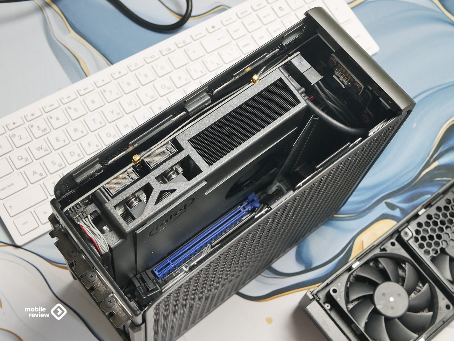 Обзор Maibenben PC09 – мини-ПК с подключением дискретной видеокарты — Mobile-review.com — Все о ...