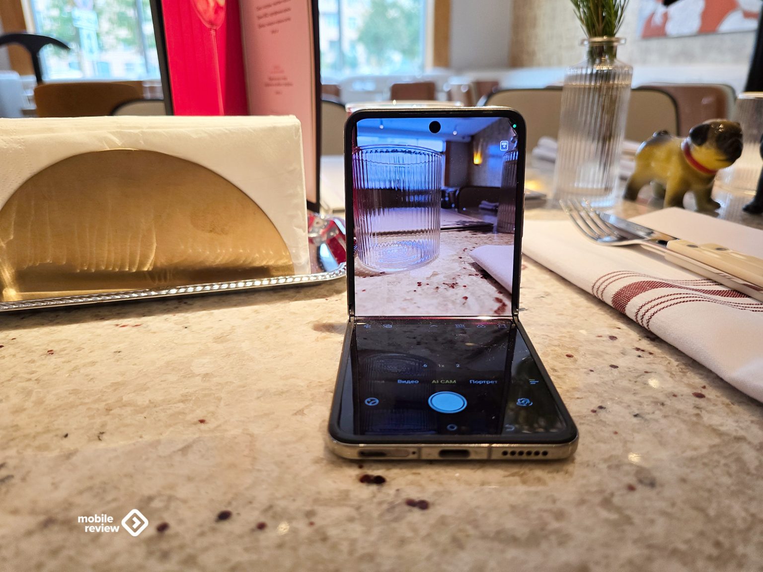 Обзор Tecno Phantom V Flip2 5G (AE11) – самая доступная раскладушка ...